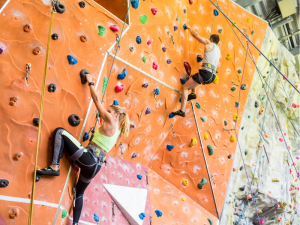 8 Reasons to Try Rock Wall Climbing This Summer | Xtreme Park Adventures